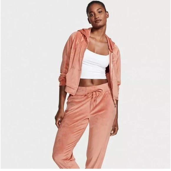 Victoria's Secret | Tops | Nwt Xxl Plus Size Velour 200s Tracksuit Set ...